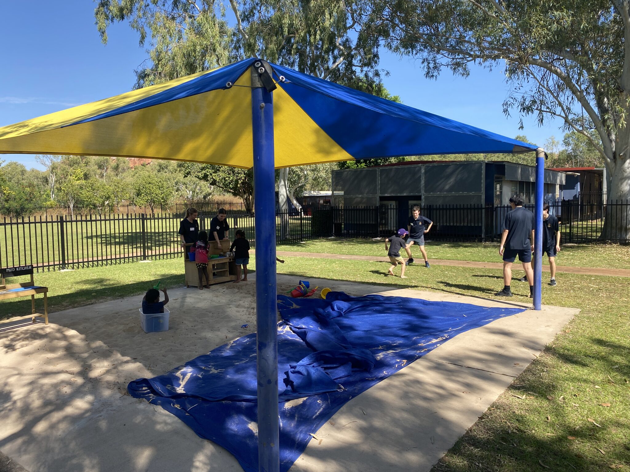 SIA tour group welcomed to Looma Community School by Christ Church Old ...